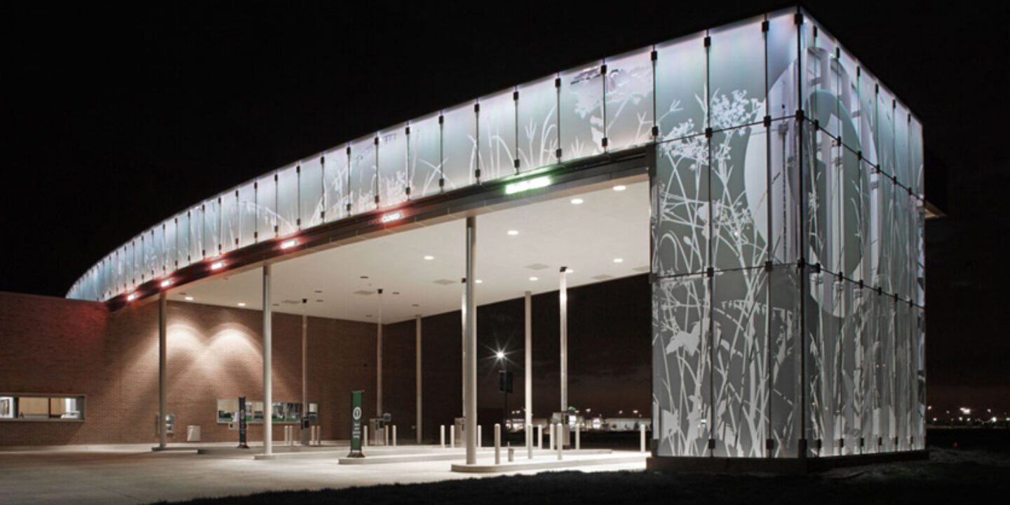 First National Bank, Metro Crossing Branch - SEGD - Designers of ...
