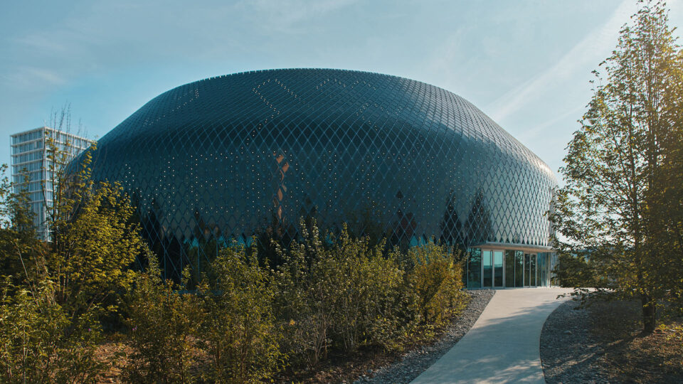 Novartis Pavillon – Zero-Energy Media Facade - SEGD - Designers of ...